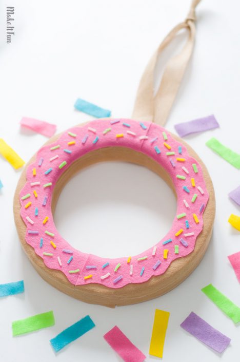 DIY DONUT WREATH | Make It Fun Blog