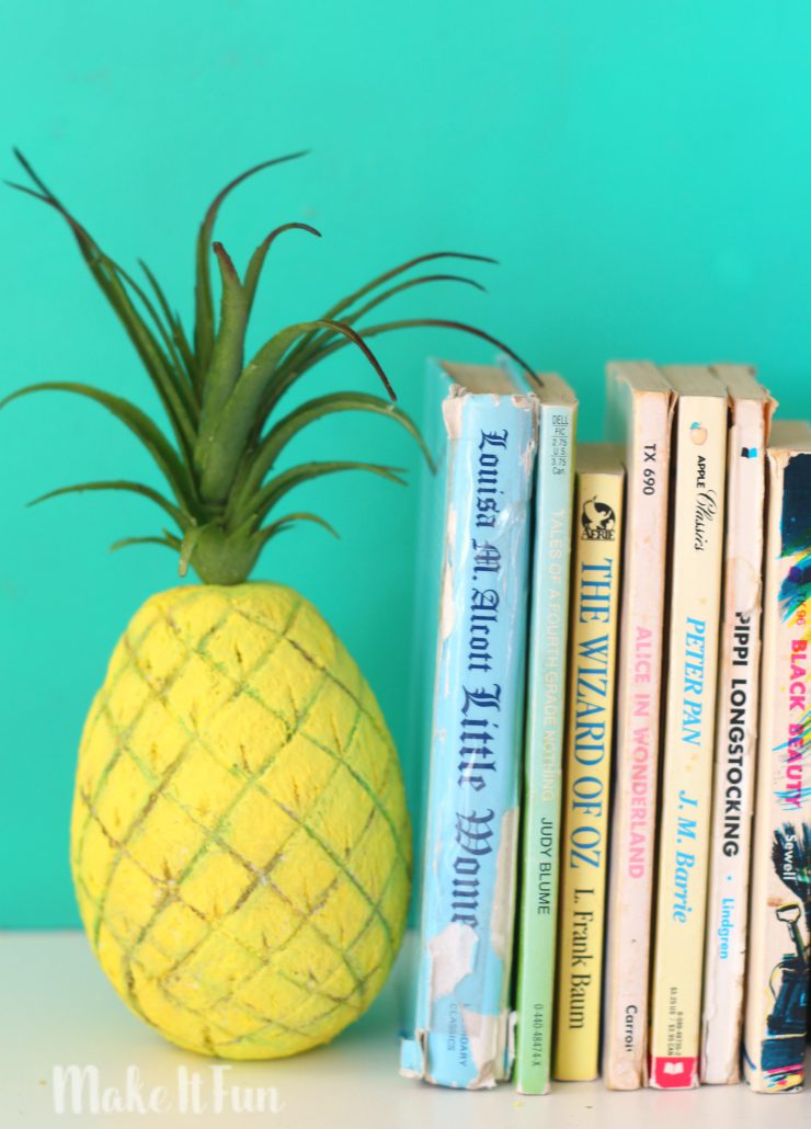 DIY Pineapple Decor | Make It Fun Blog